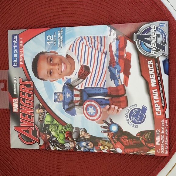 Marvel | Toys | Marvel Avengers Capt America Paper Craft 2 Figurine ...